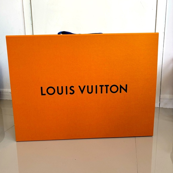Louis Vuitton | Accessories | Louis Vuitton Large Magnetic Box Lv Blue ...